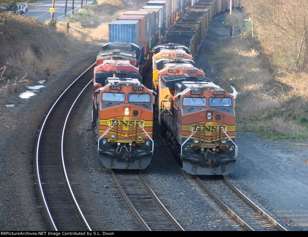 BNSF 5319 East/BNSF 4300 East